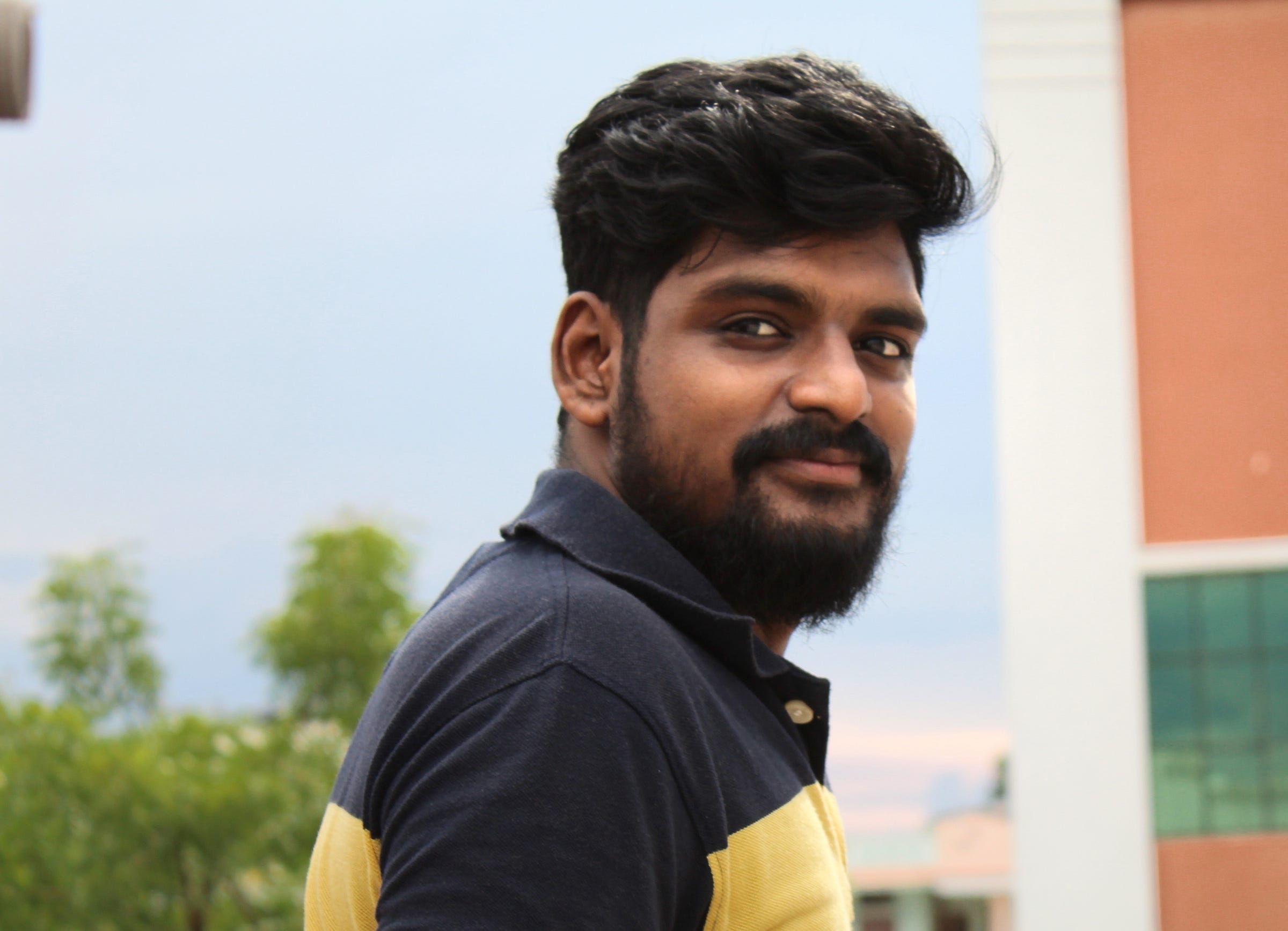 Raj Medium