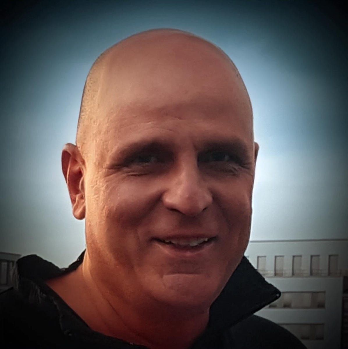 Joe Idan – Medium