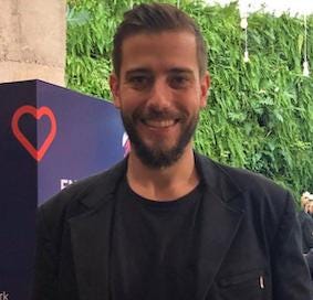 Fernando Fernandes – Medium