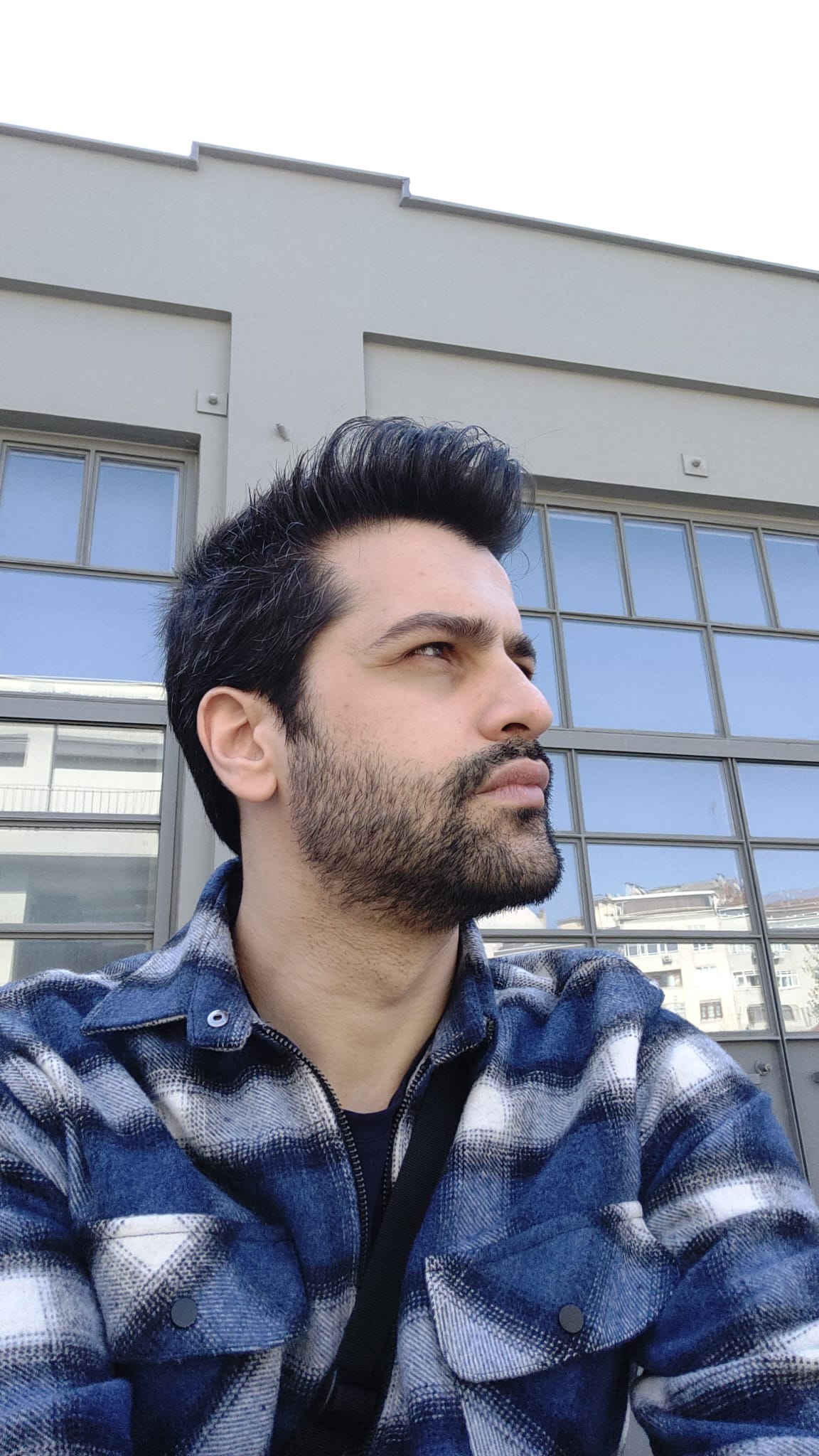 Salih Öztürk – Medium