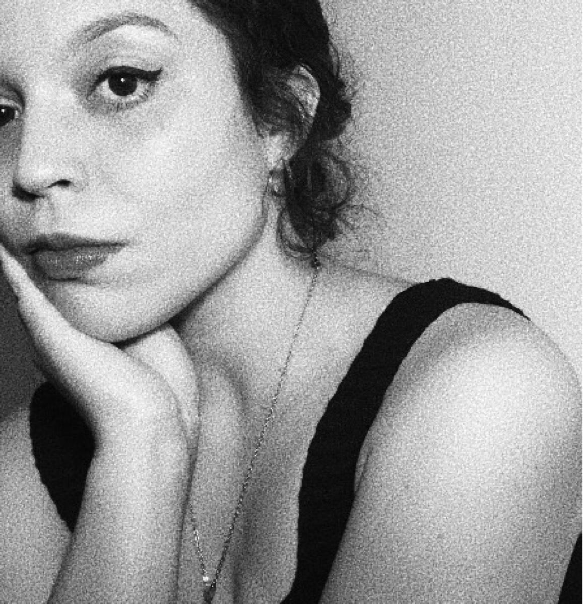 Stefane Sousa – Medium