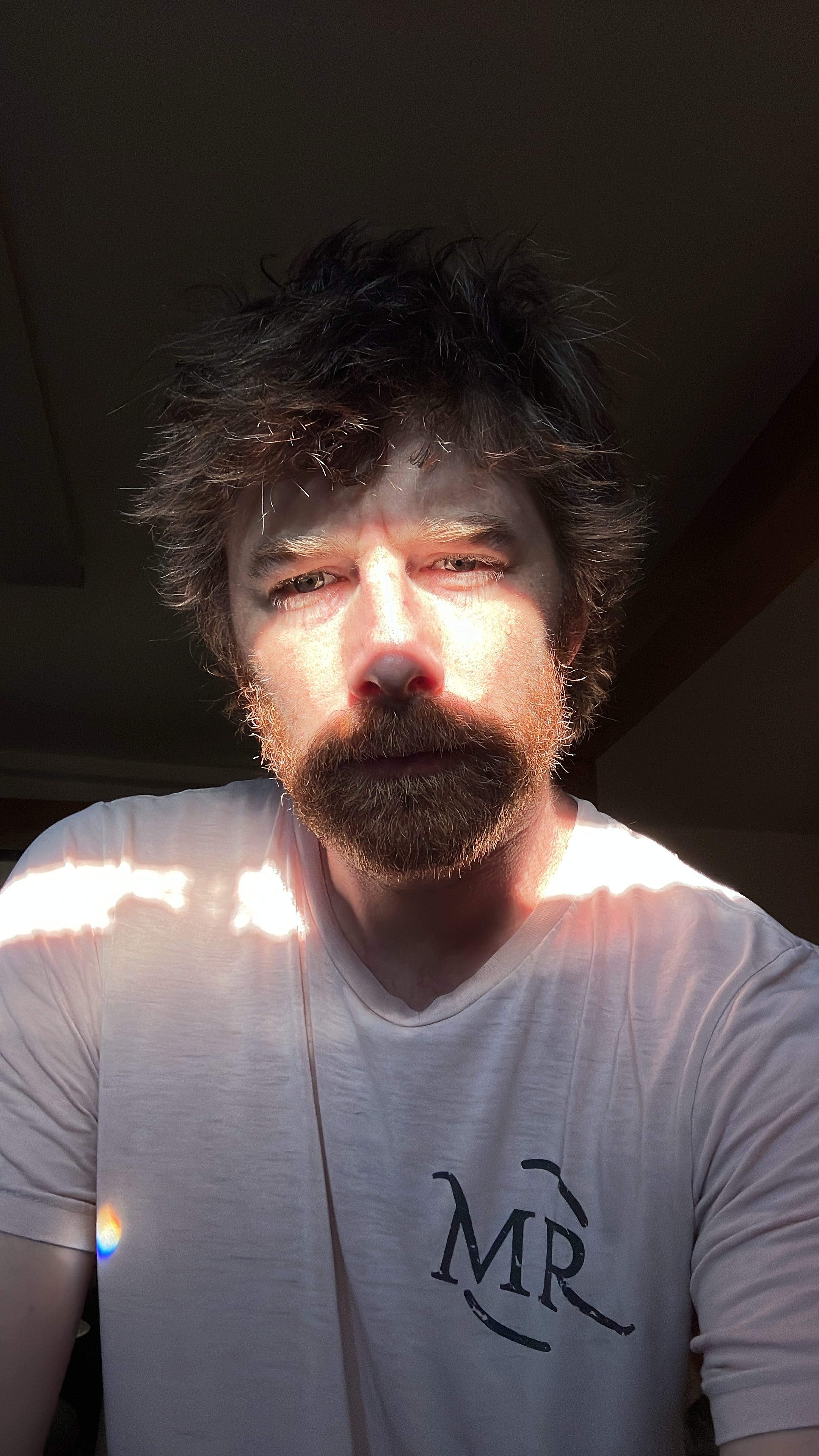 Mat Mendonca – Medium