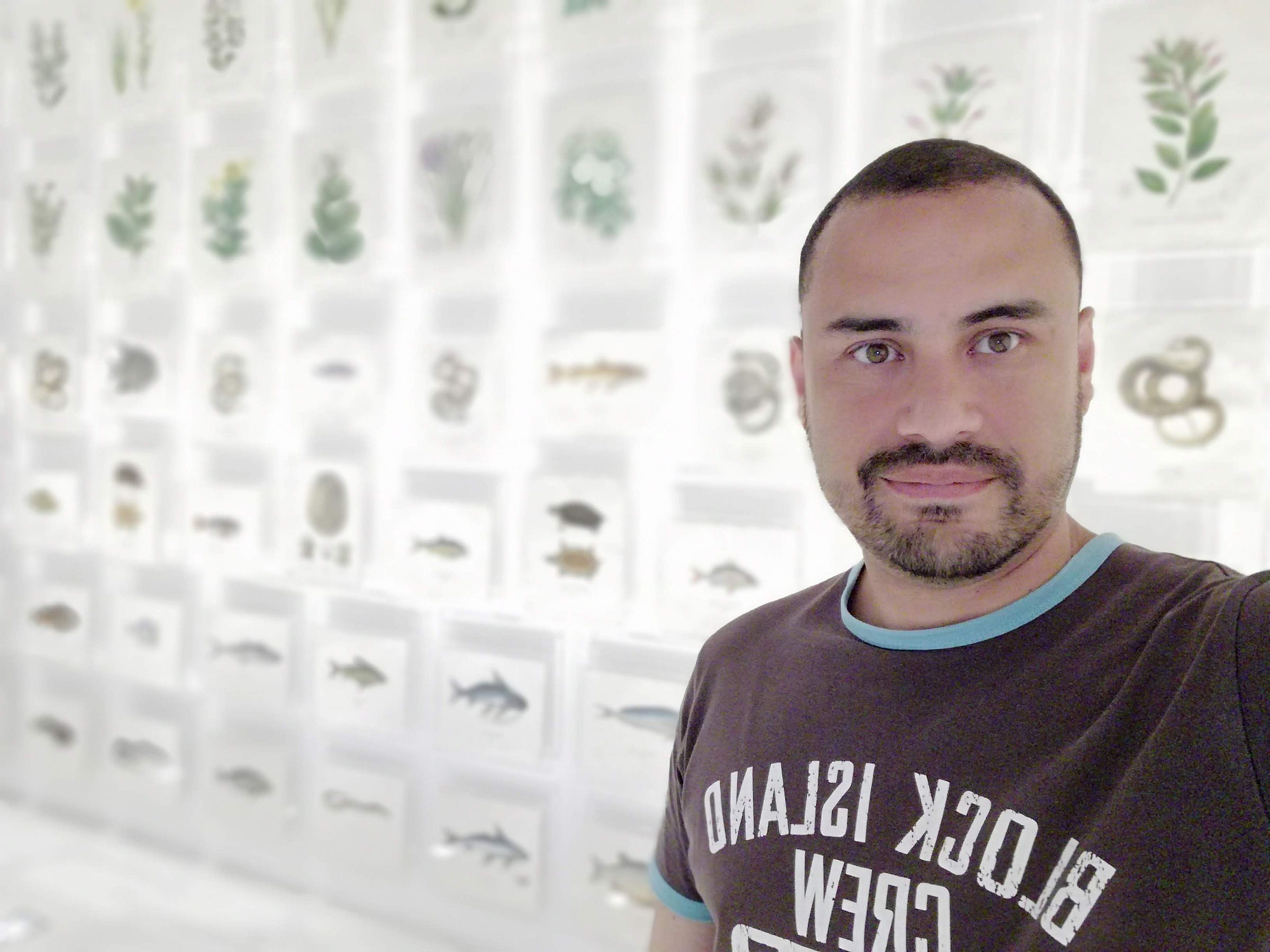 Frank Contreras – Medium