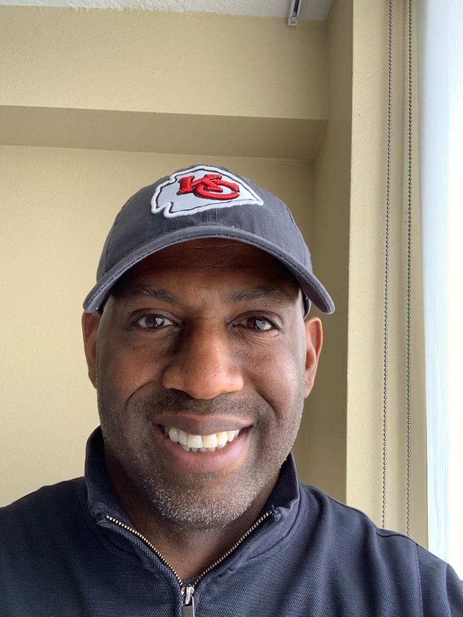 Robert Hopkins – Medium