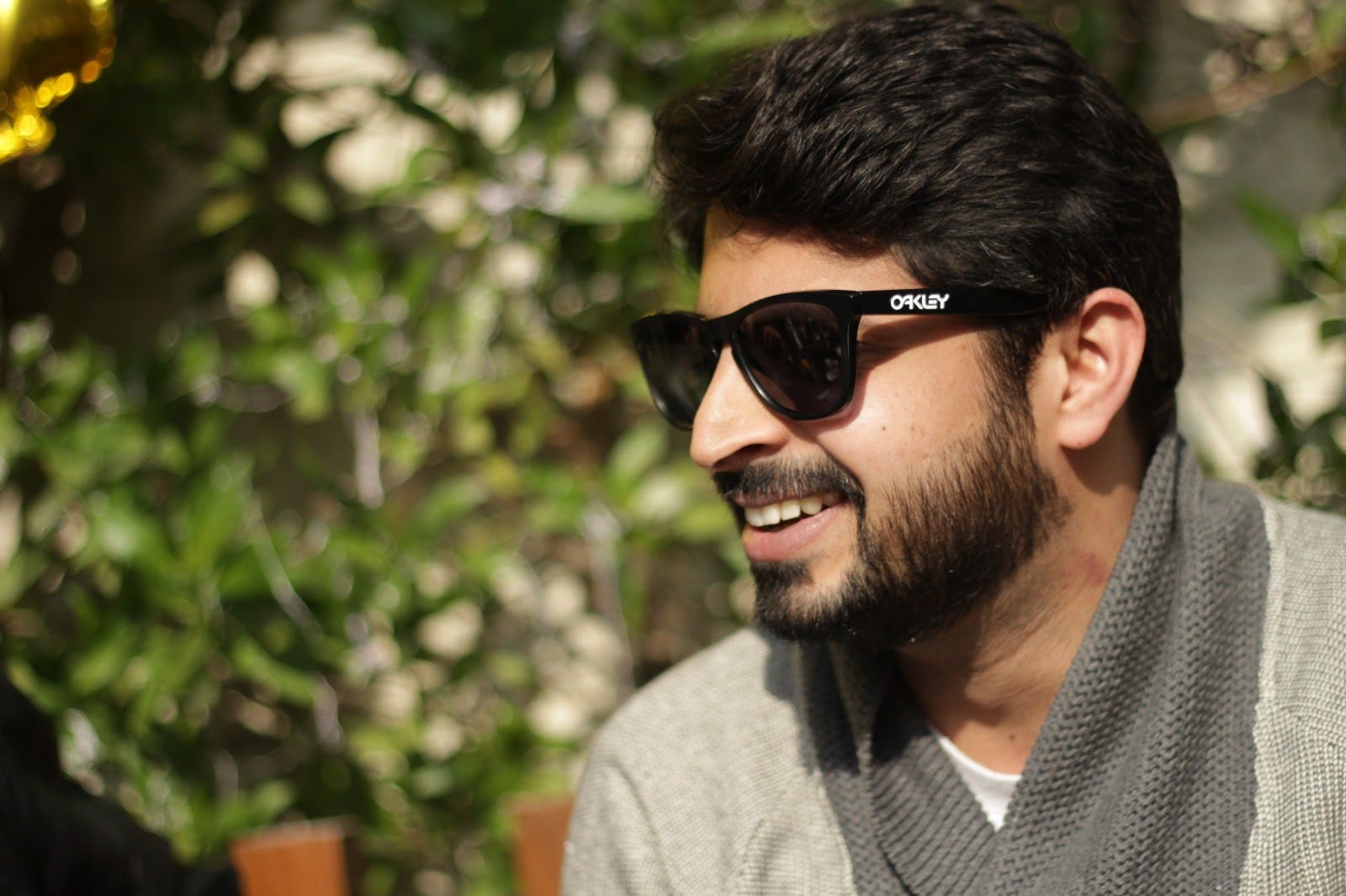 Shahqaan Qasim – Medium