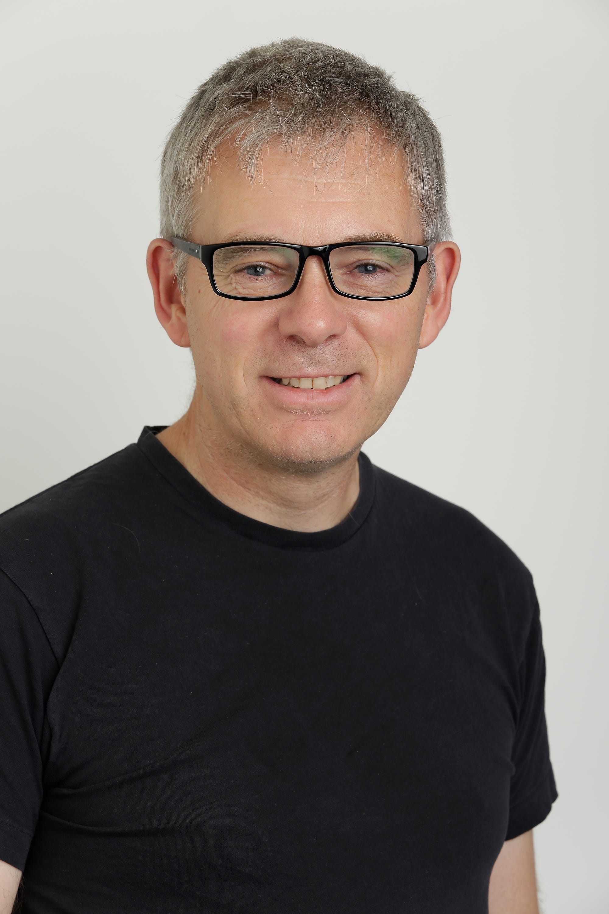 Jon Spear – Medium
