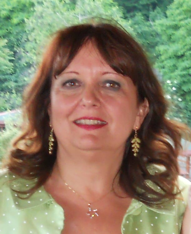 Daniela Elena Costea – Medium