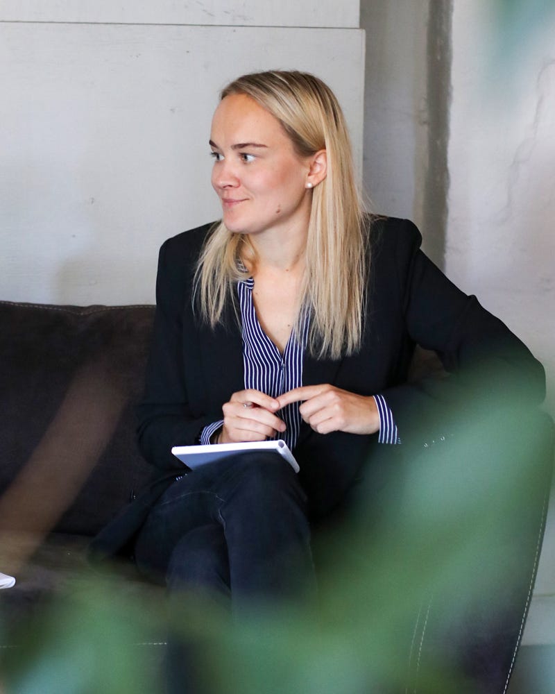 Helen Staak – Medium