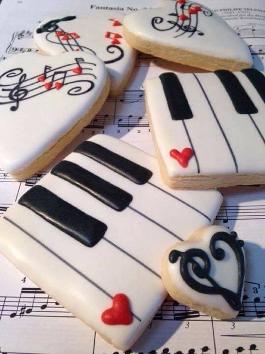 Alivia Jones – Medium