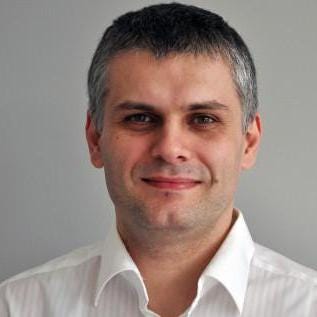 Harris Brakmic Medium