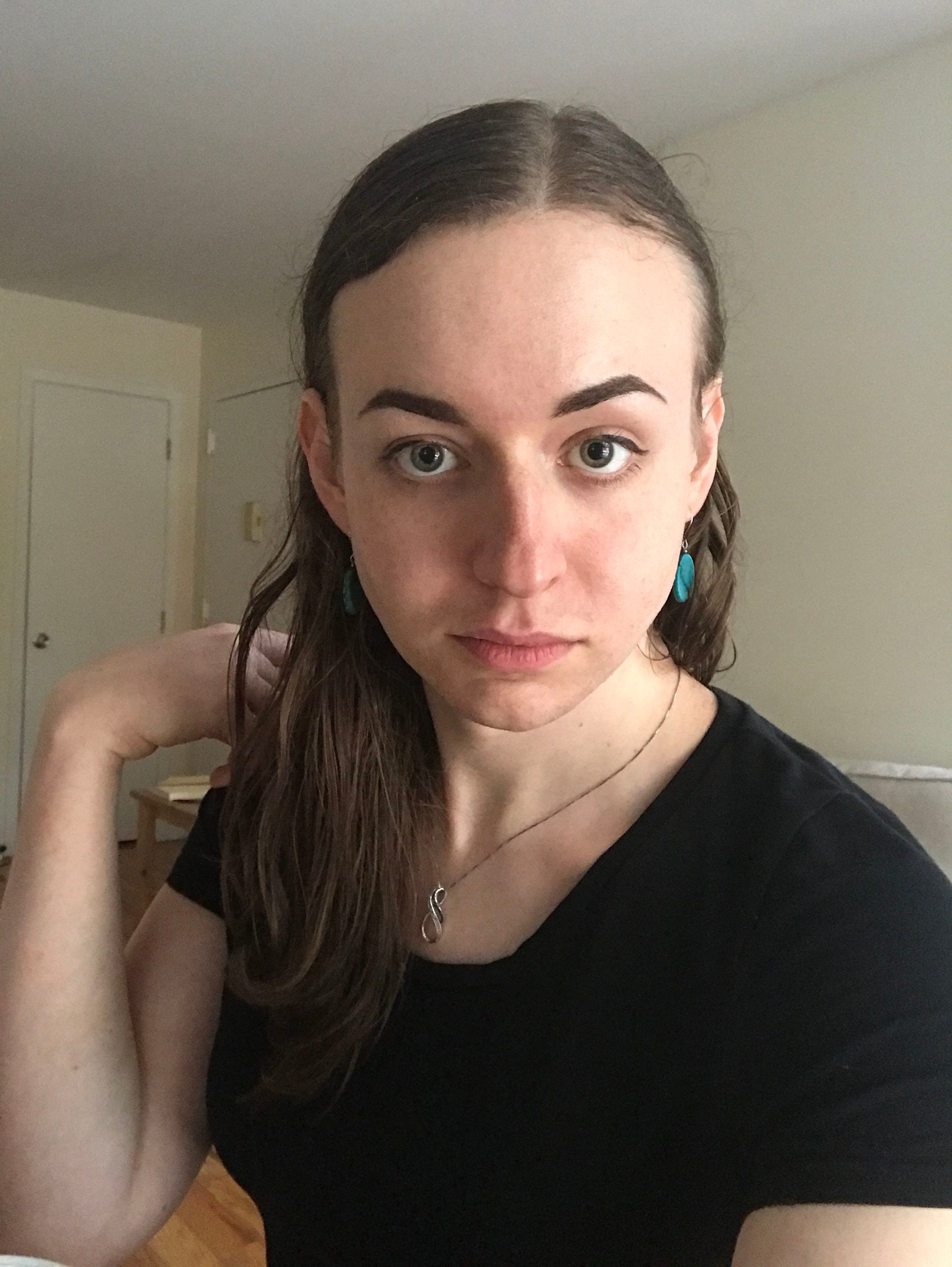 Elle Mundy – Medium