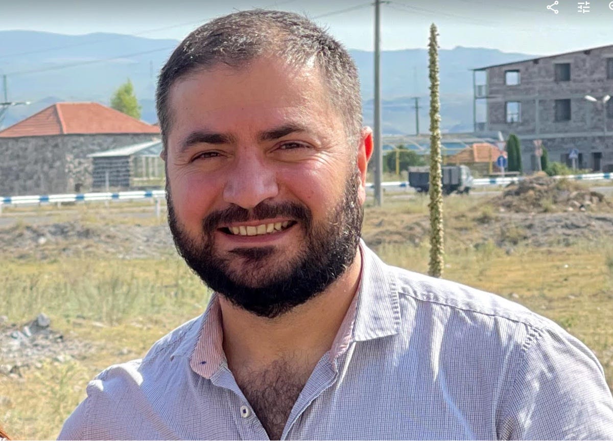Gagik Sukiasyan Medium
