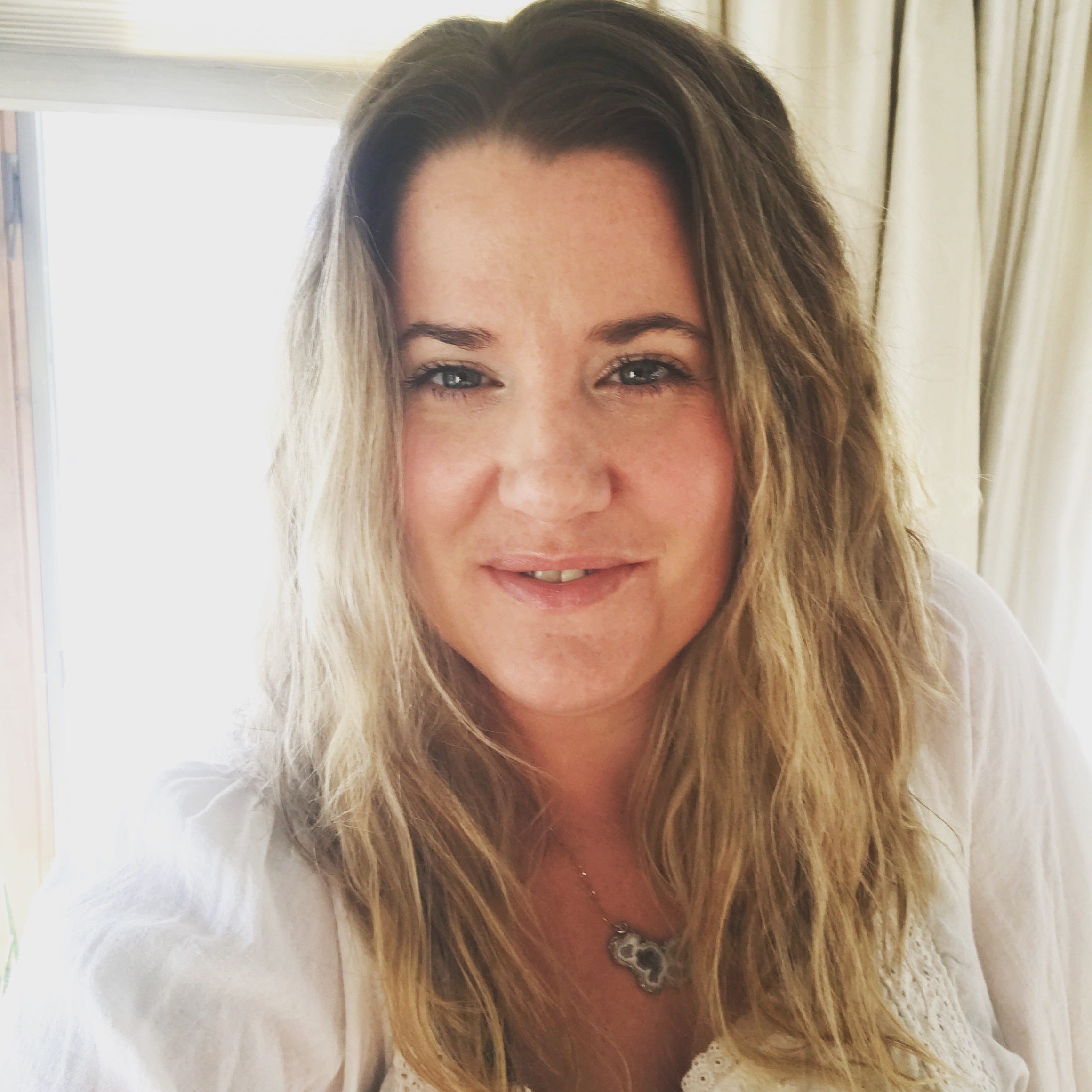 Sarah Nicotra – Medium