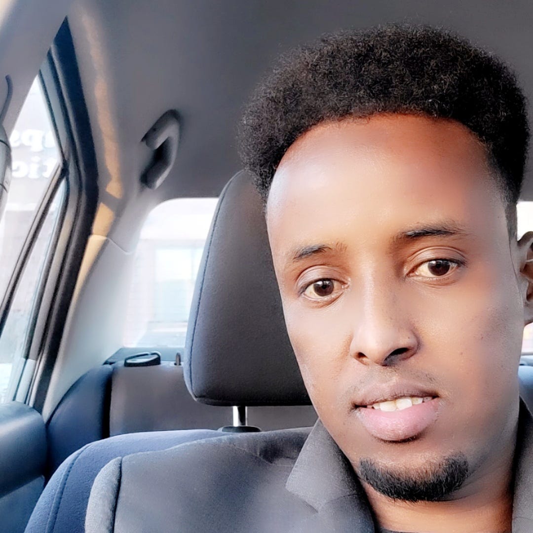 Aden Omar – Medium