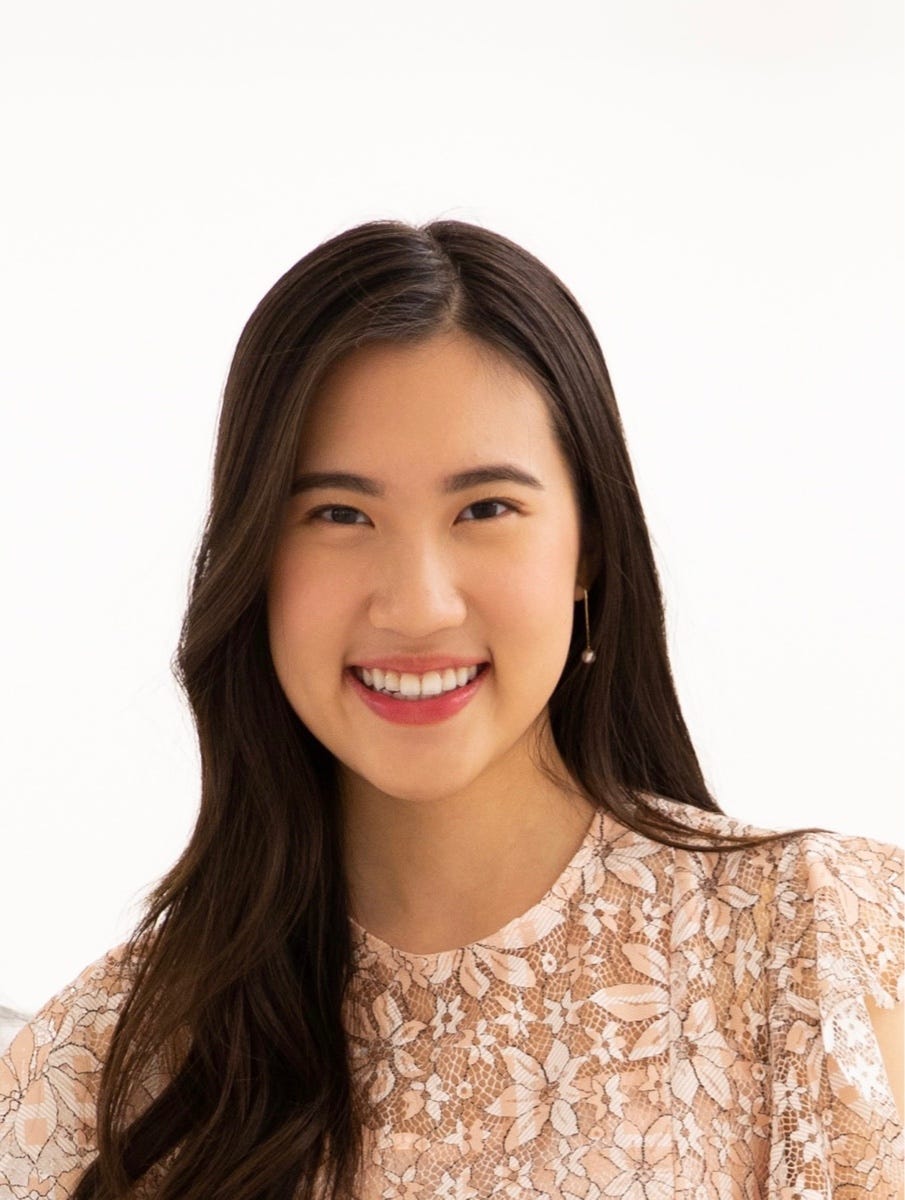 Adelyn Soetyono – Medium