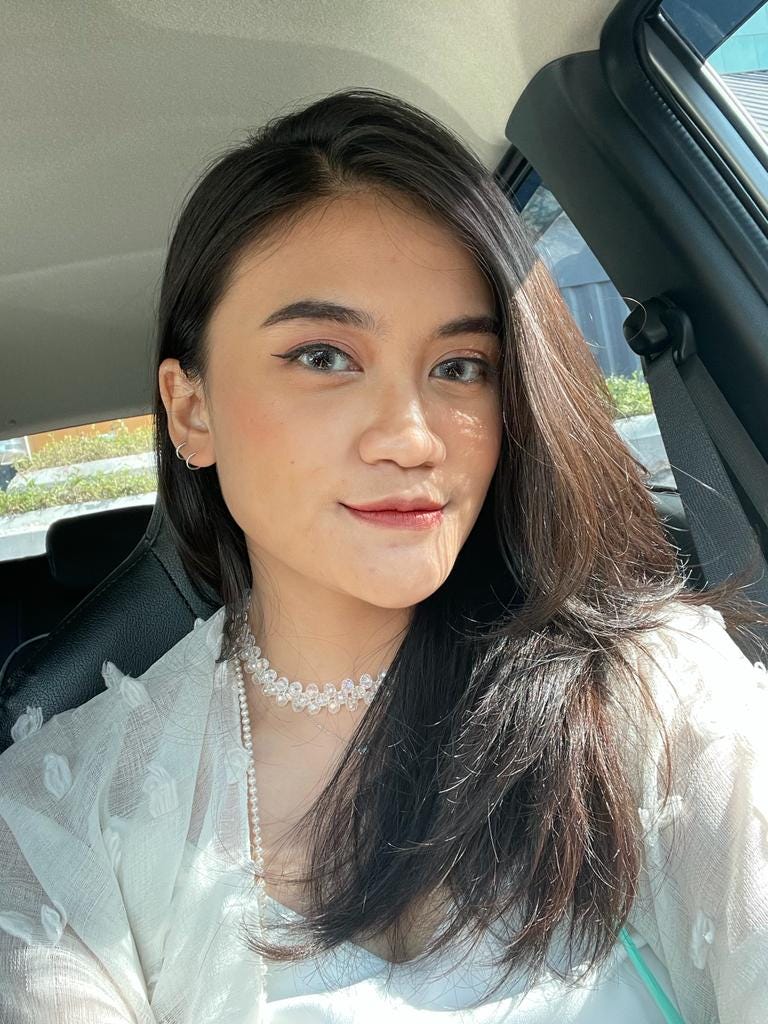 Anissa J Utami – Medium