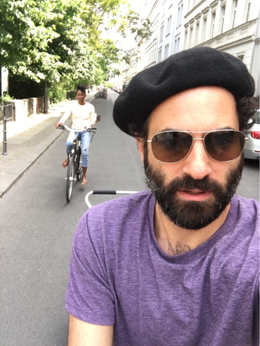 Daniel Saks – Medium