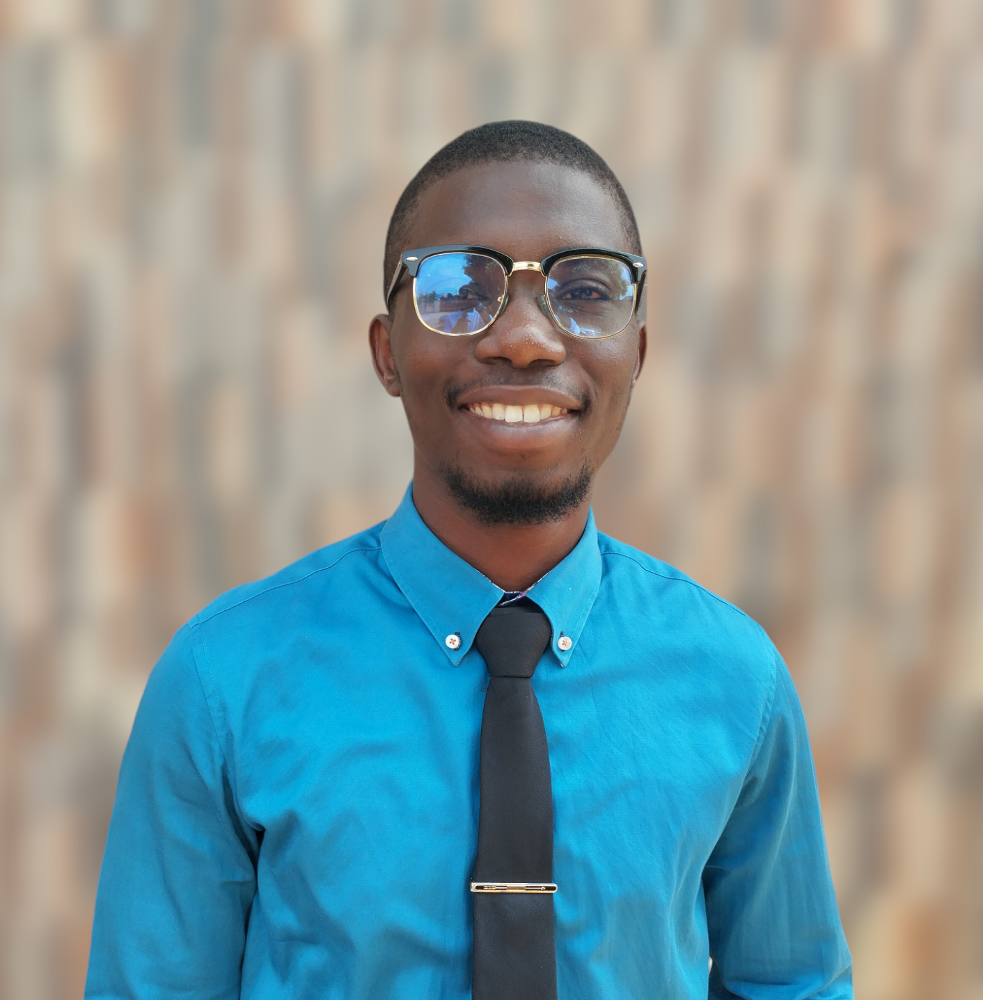 Favour Ewoh – Medium