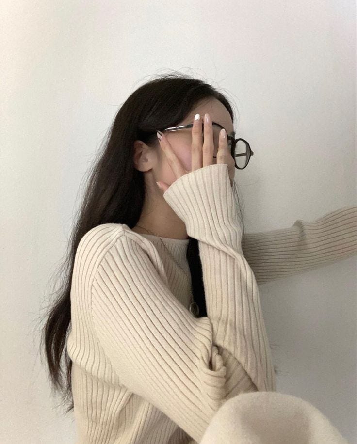 Skylar Hayes 📚🌸 – Medium