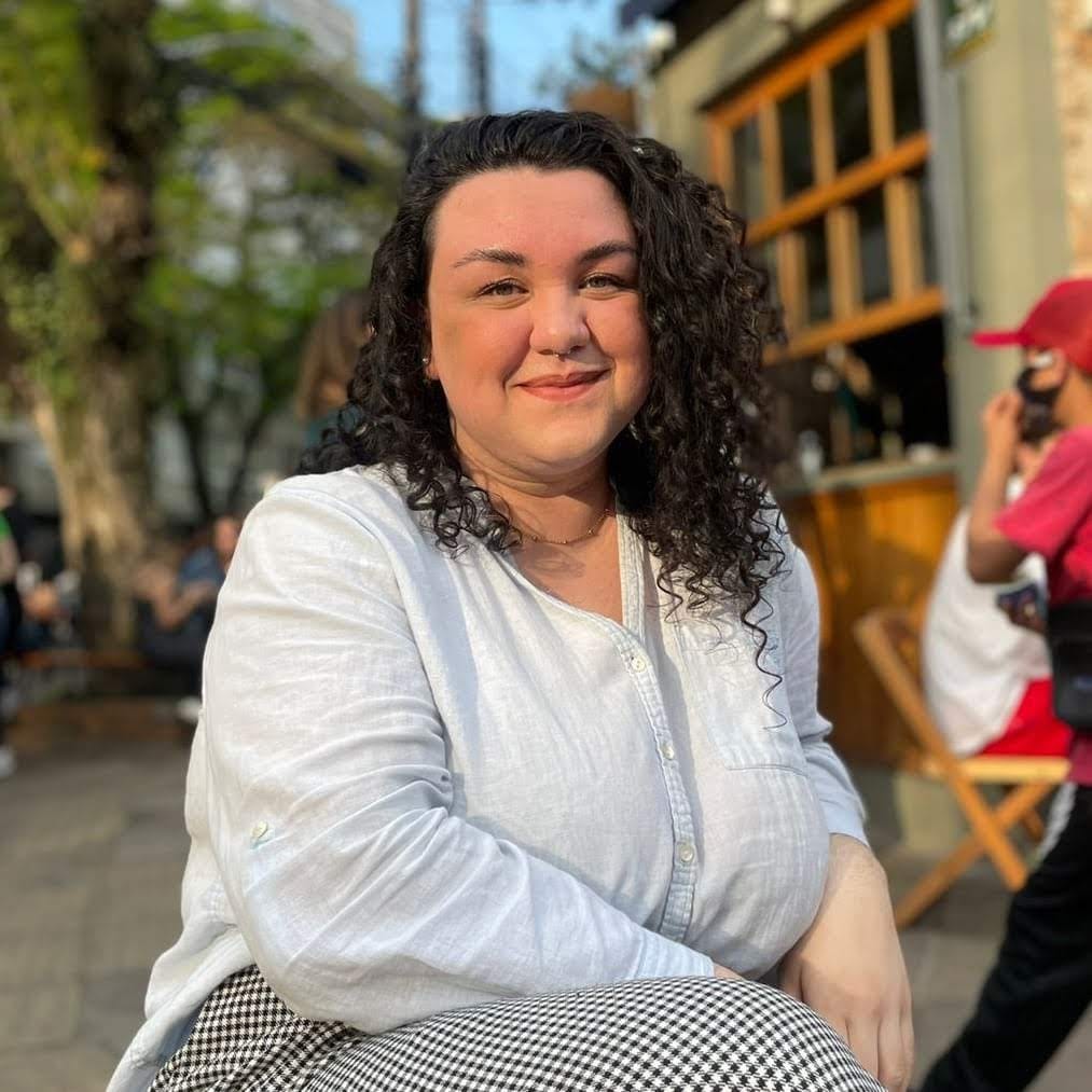 Gabrieli Pedroso – Medium