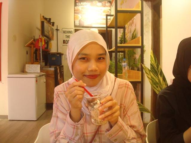 Liyana Faeiz – Medium