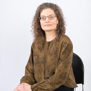 Estela Magnone – Medium
