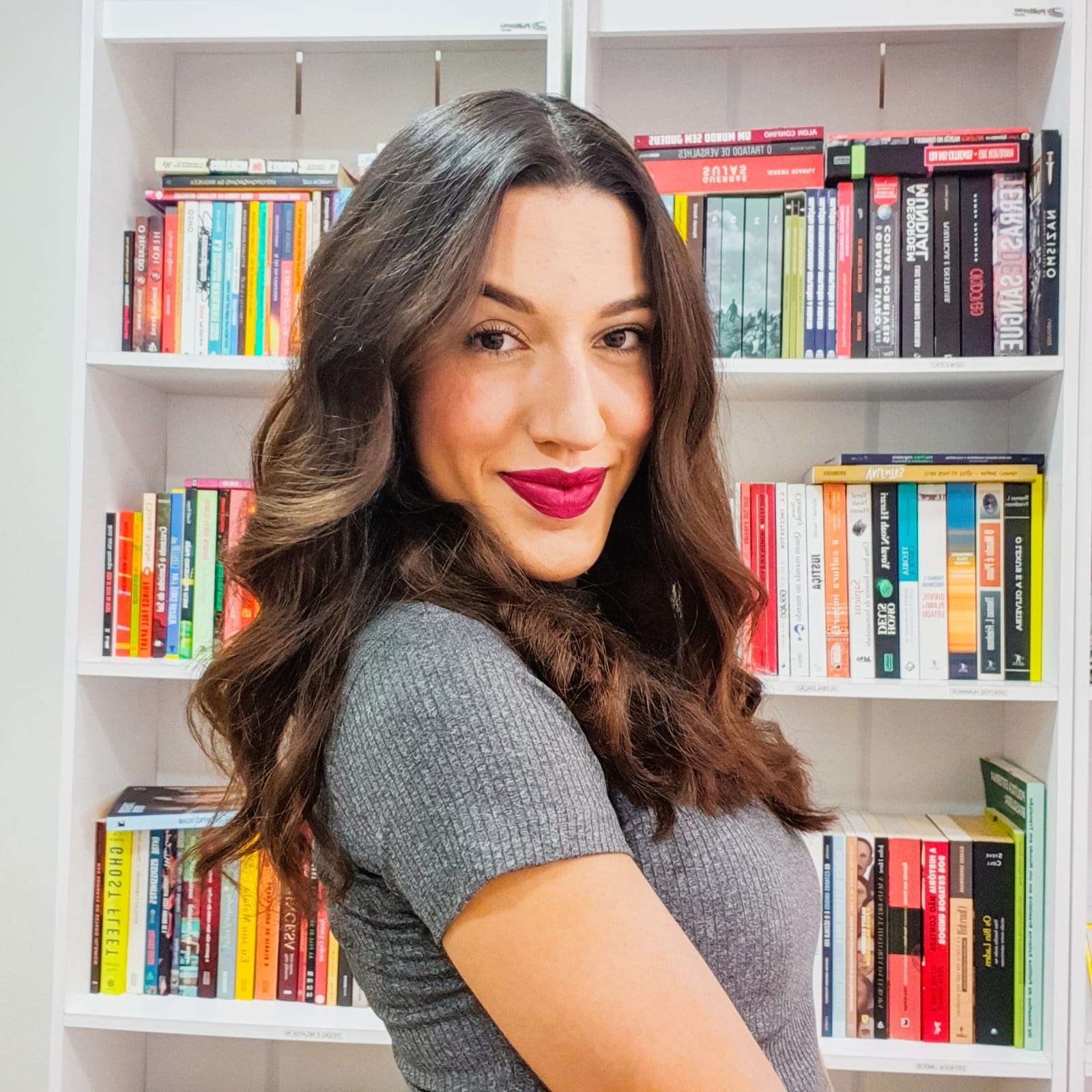 Ana Carolina Costa – Medium