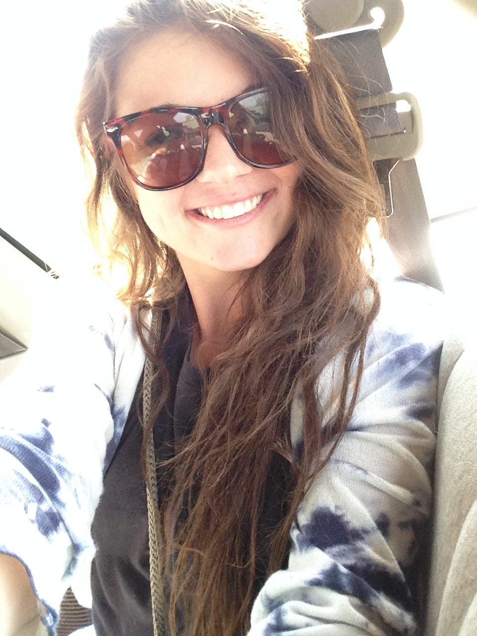 Gabrielle Hart – Medium