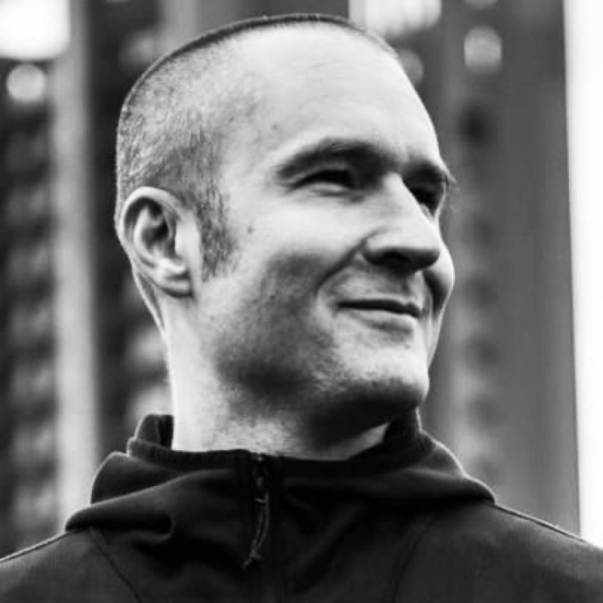 Pavel Macek – Medium