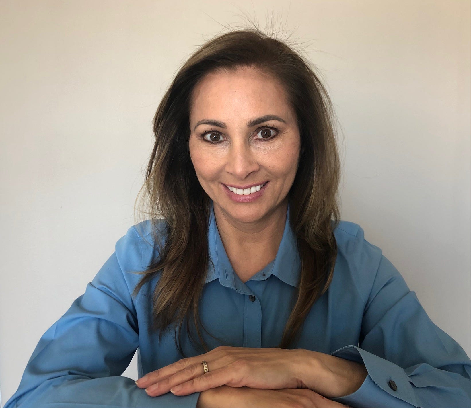 Julia Hallisy – Medium