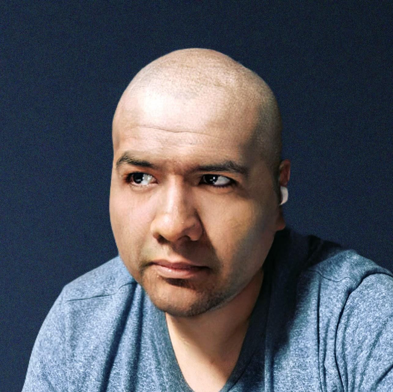 Sinuhé Coronel – Medium