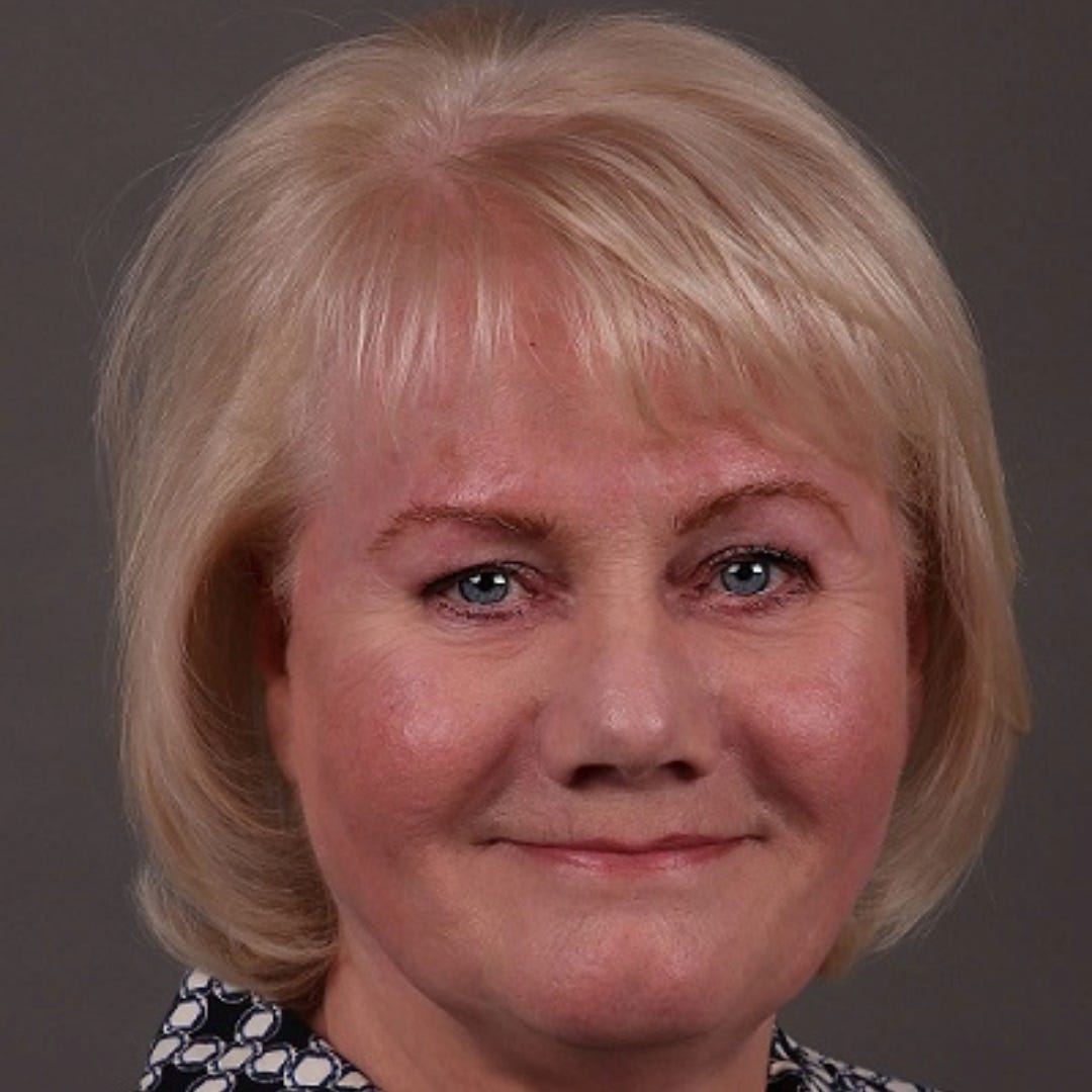 Dawn Ellmore – Medium