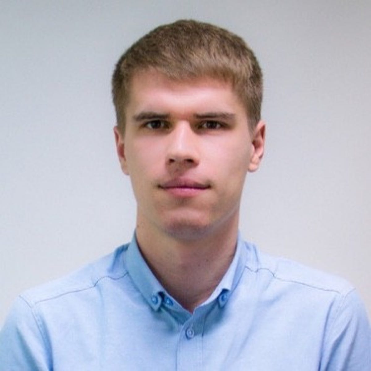 Oleksandr Pavlenko – Medium