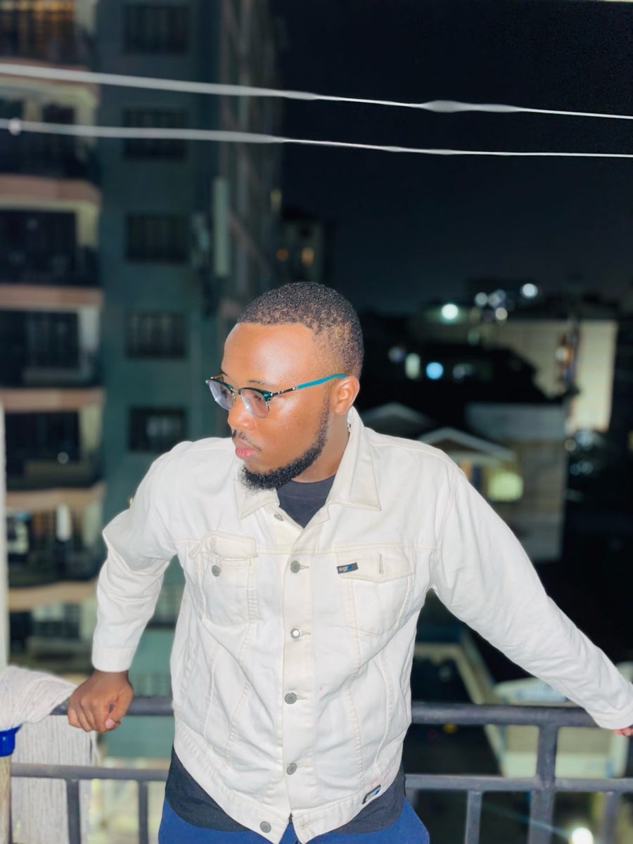 Hillary Mwangi – Medium