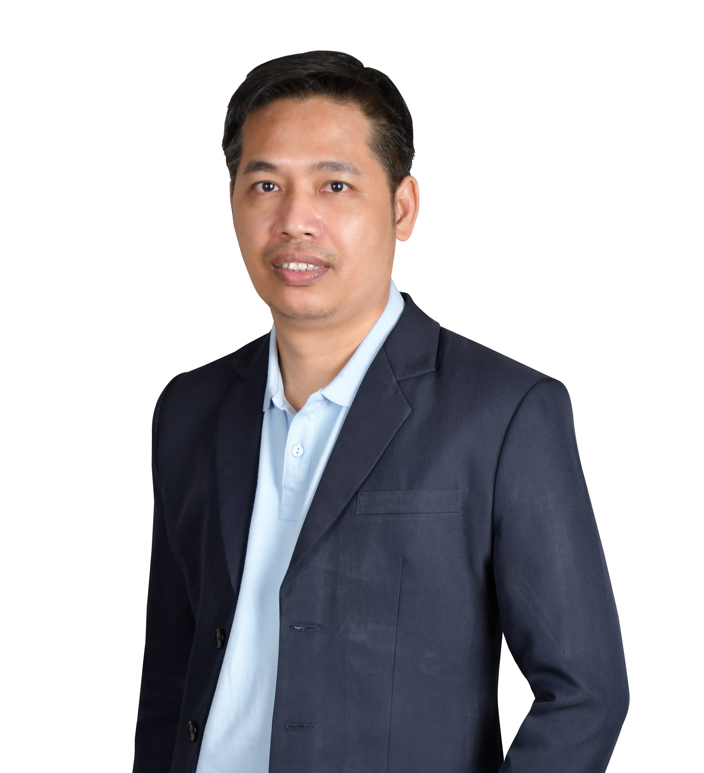 ชุมพล อินทร์มณี (Chumpol I.) – Medium