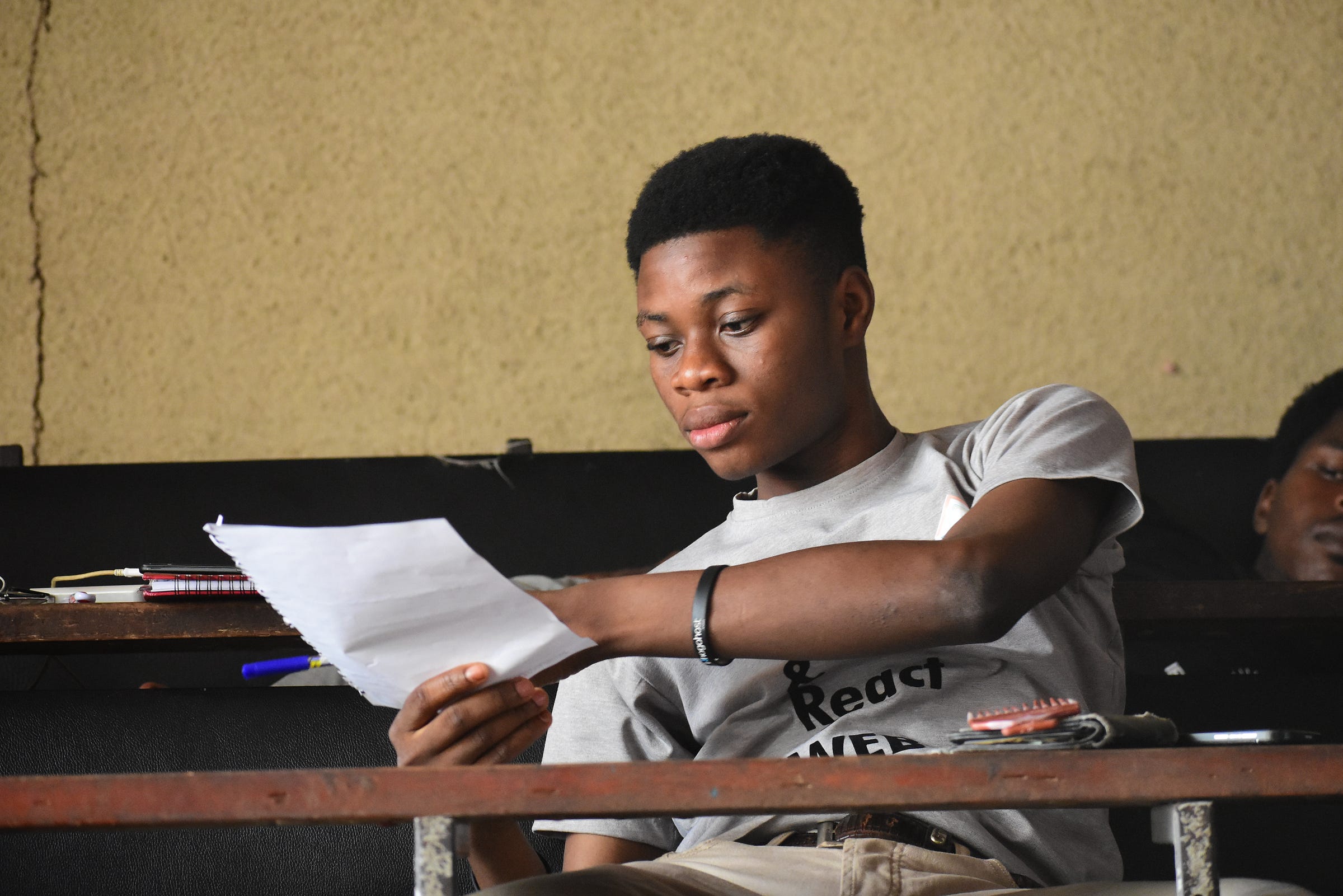 Tosin Ogunfowote – Medium