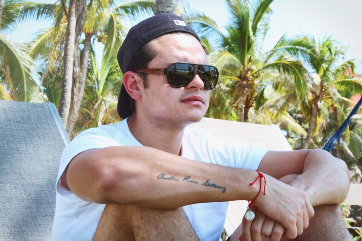 Kike Romo – Medium