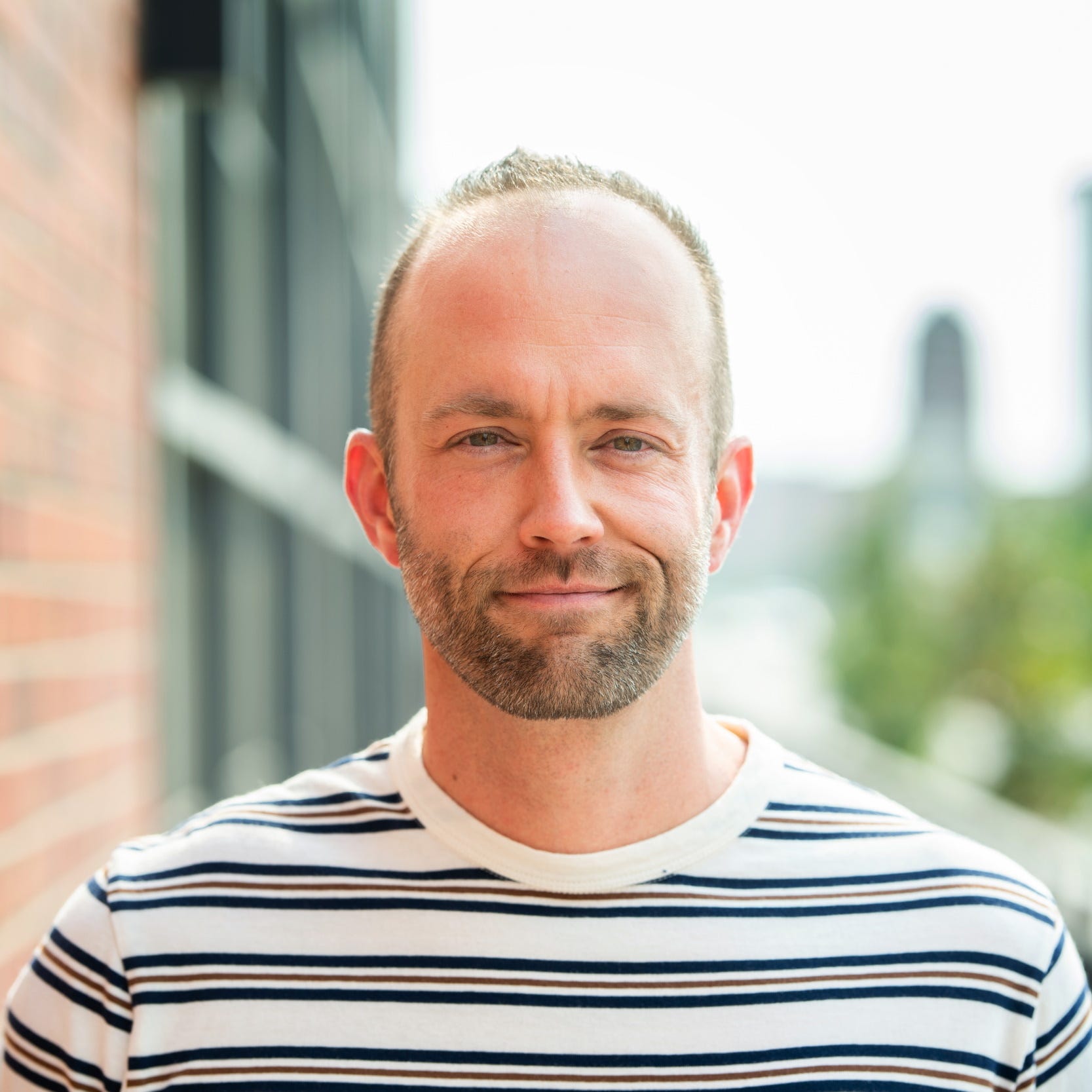 Adam Peppler – Medium