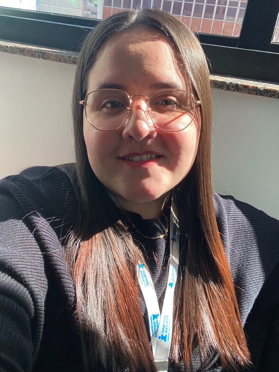 Rayana Alves – Medium