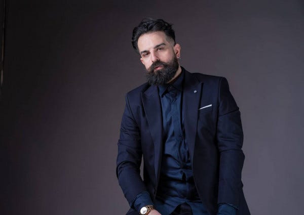 Mario Bellomare – Medium