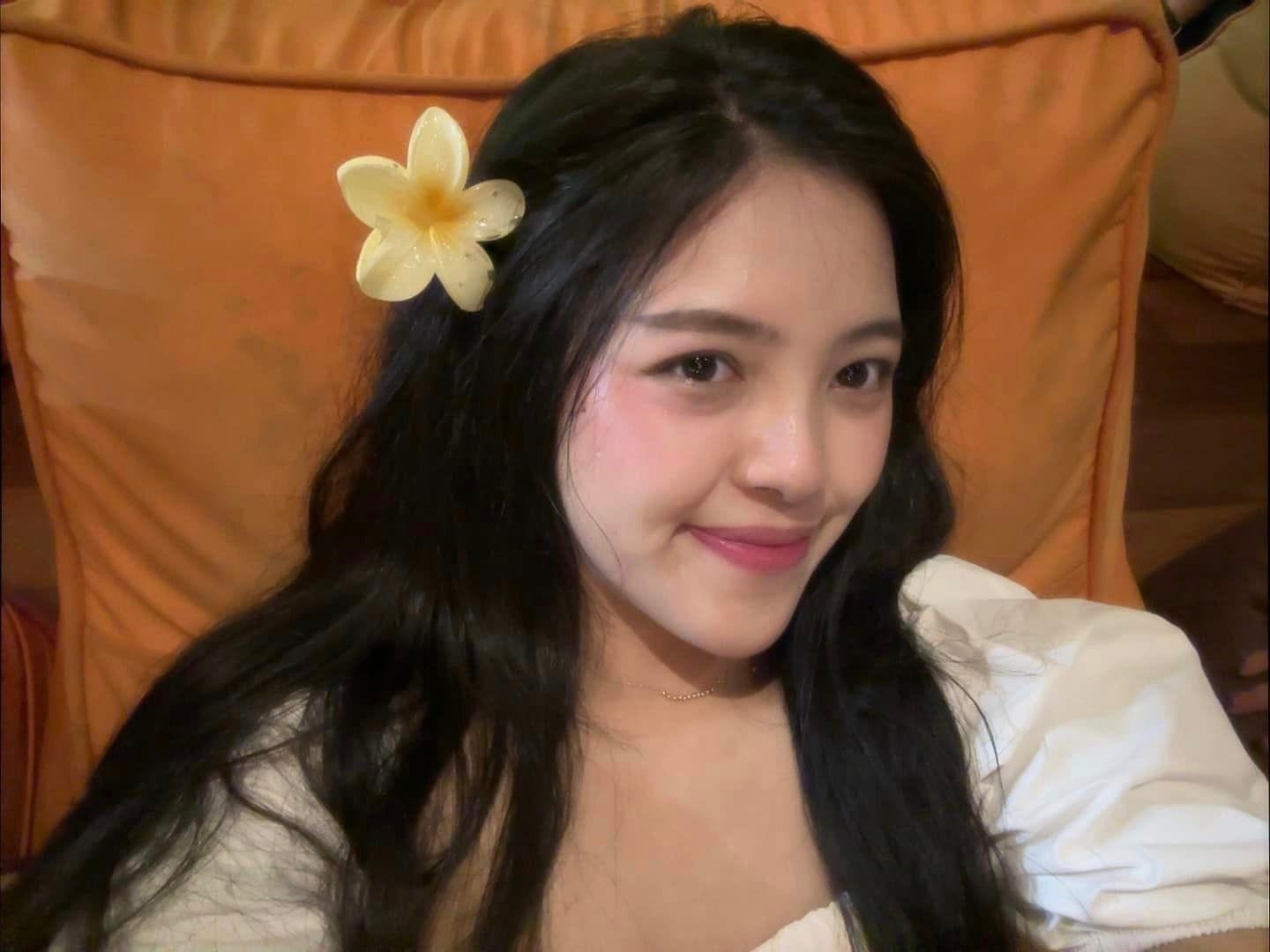 Chaw Su Sandar – Medium