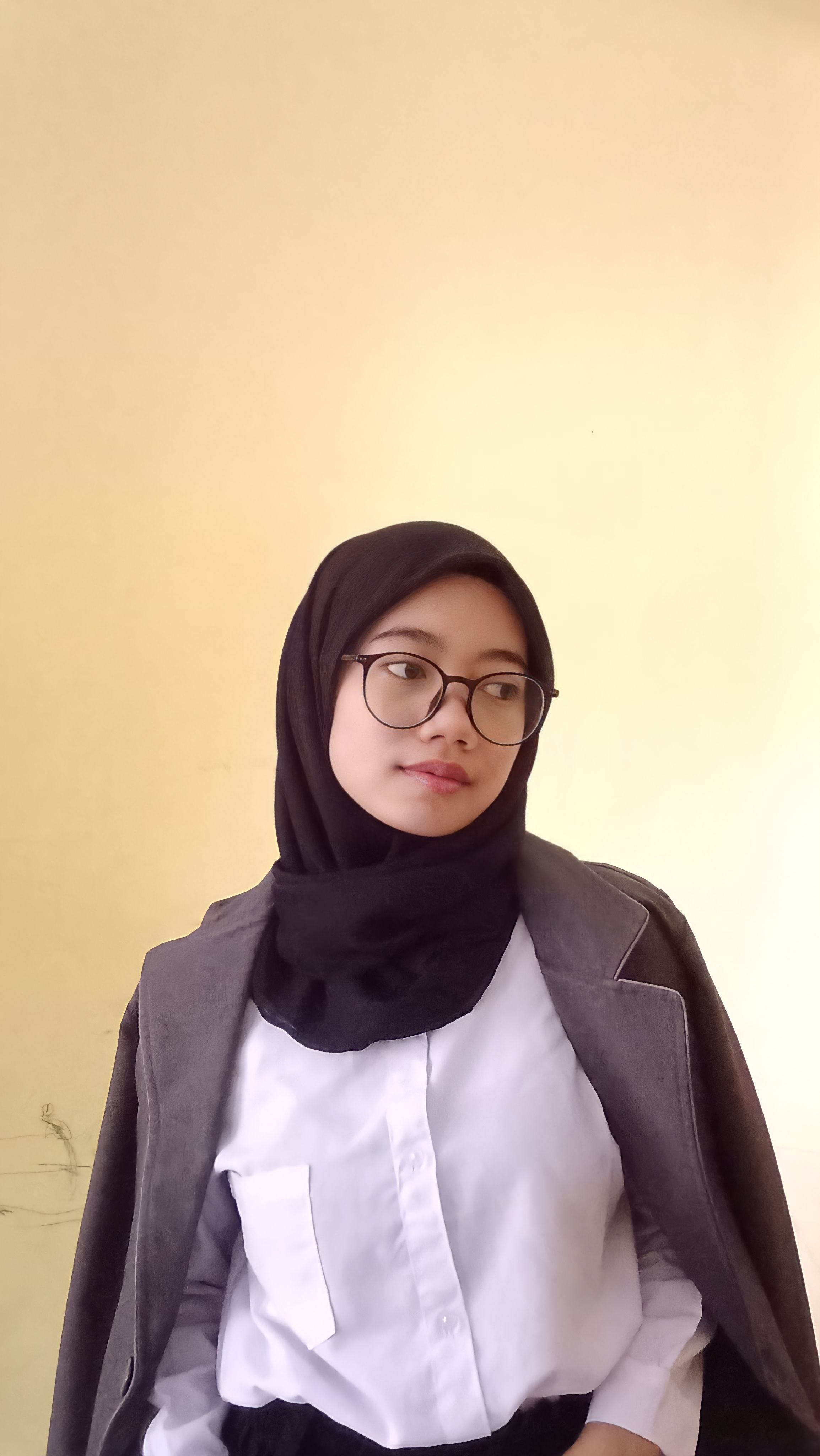 Rita Nuriyah – Medium