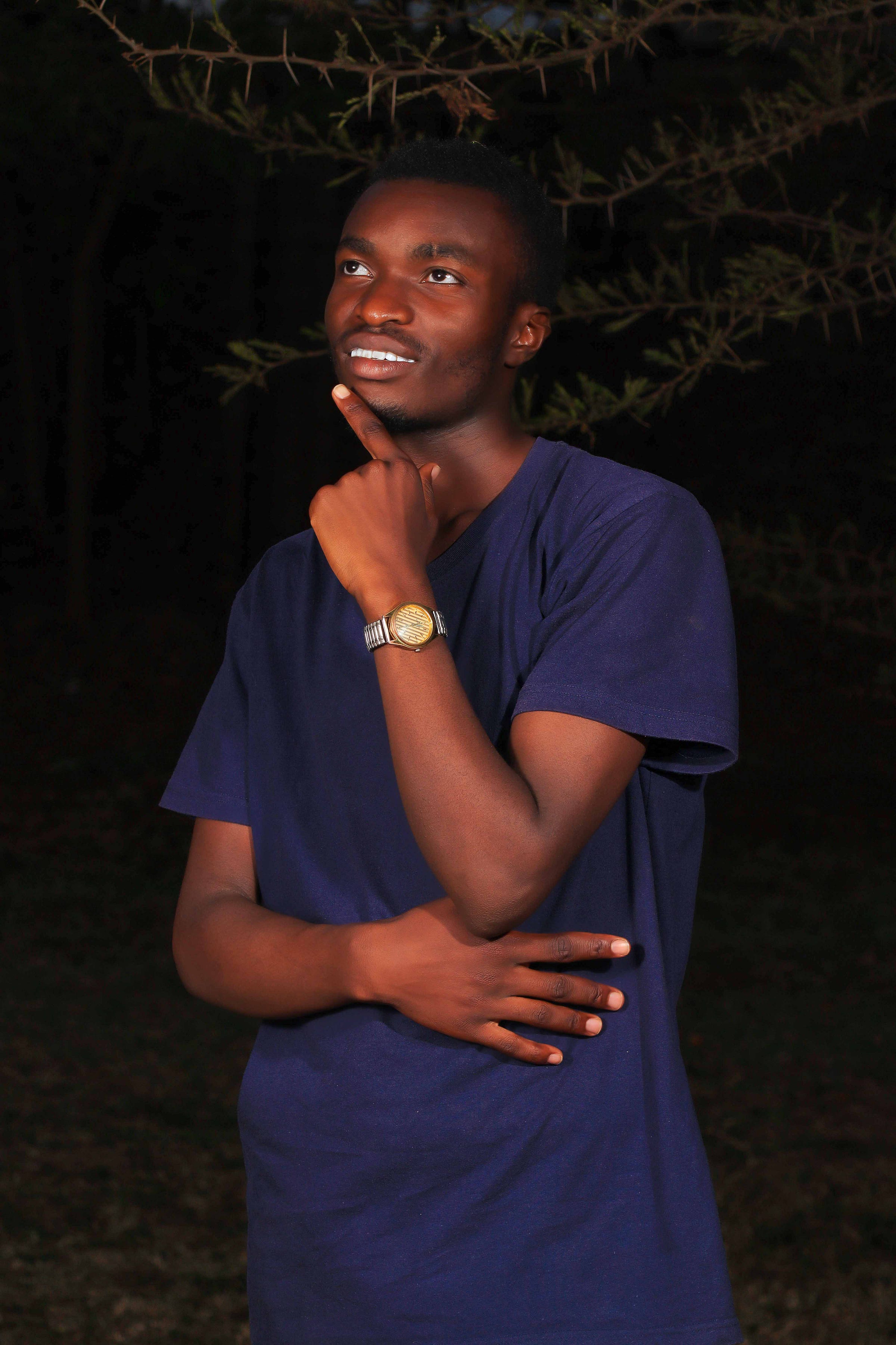 Moses Kariri – Medium