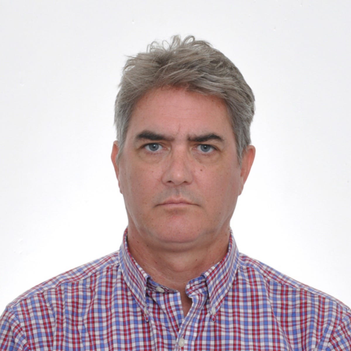 Ian Gilmour – Medium