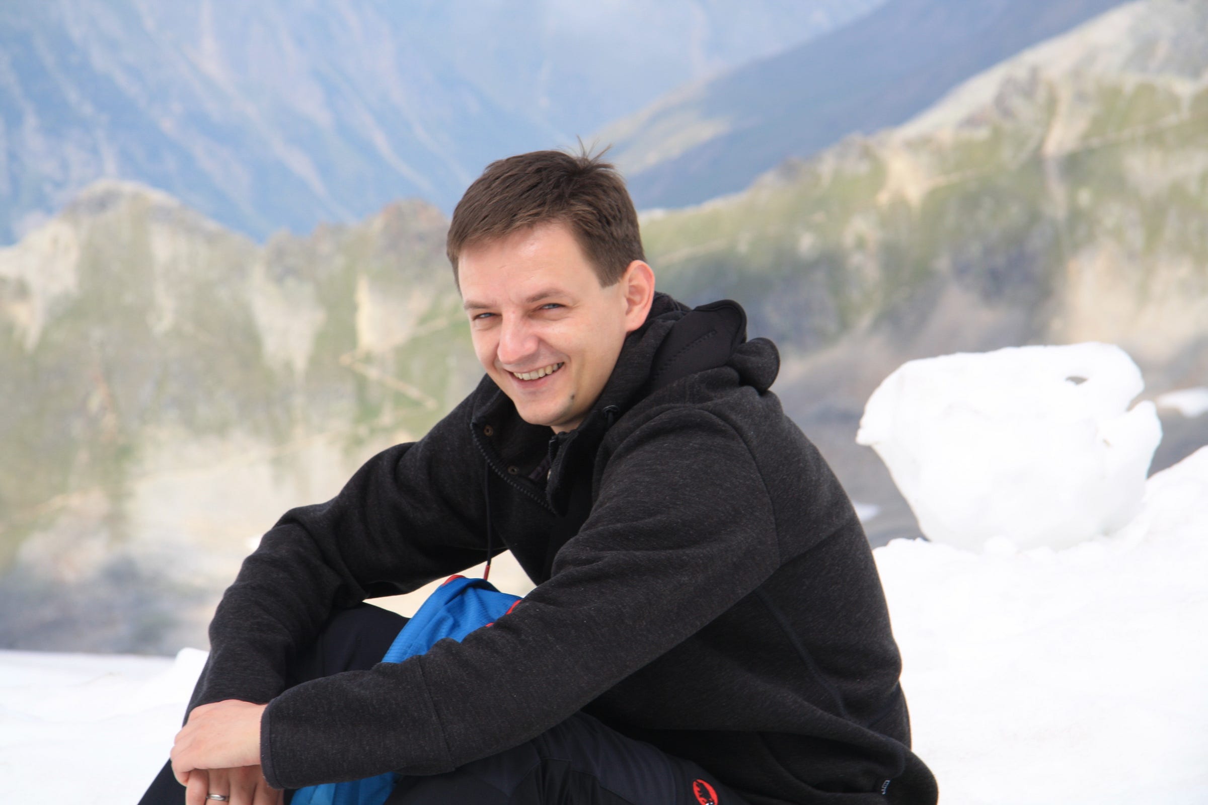 Alex Iwaniuk – Medium