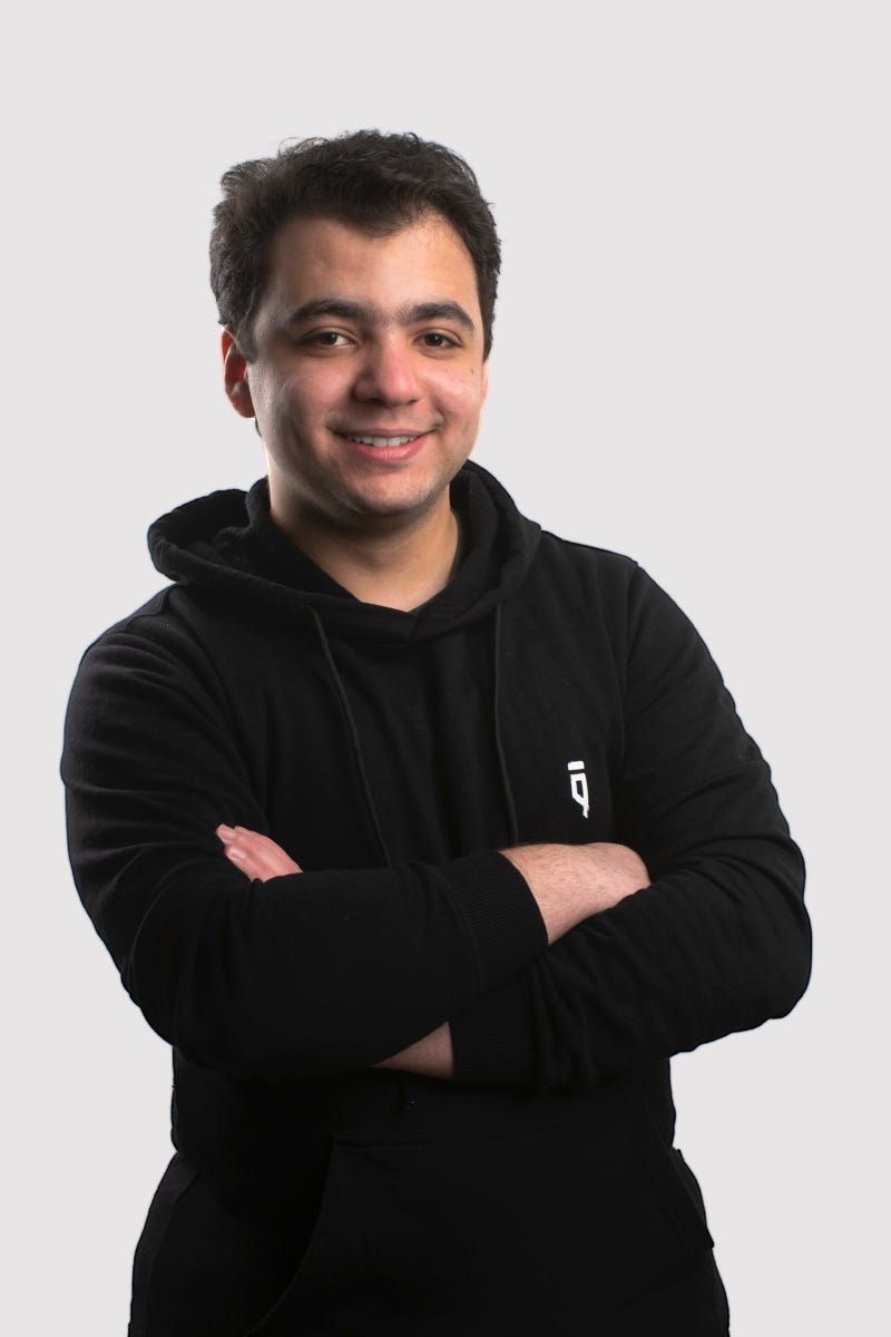 Ahmed El Shorbagy – Medium