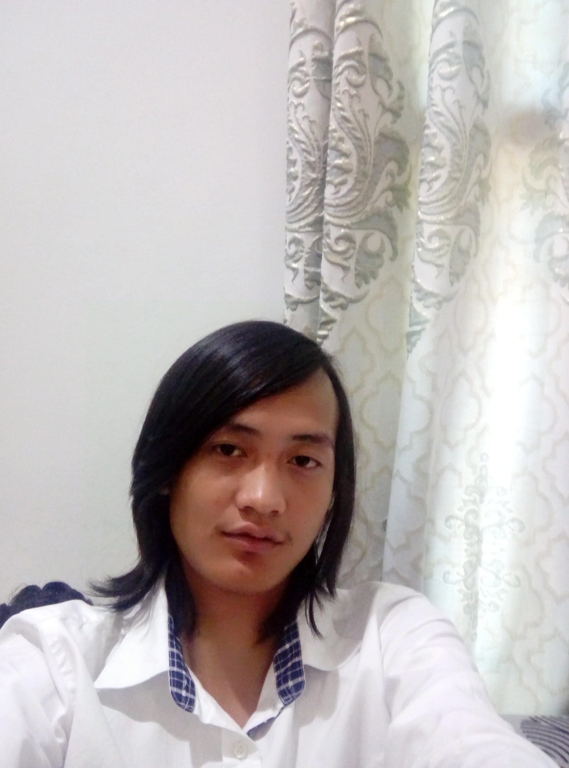 Aung Hpone Htet – Medium