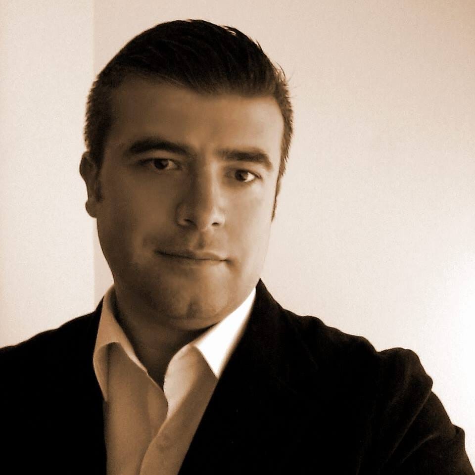 Daniel Dudu – Medium