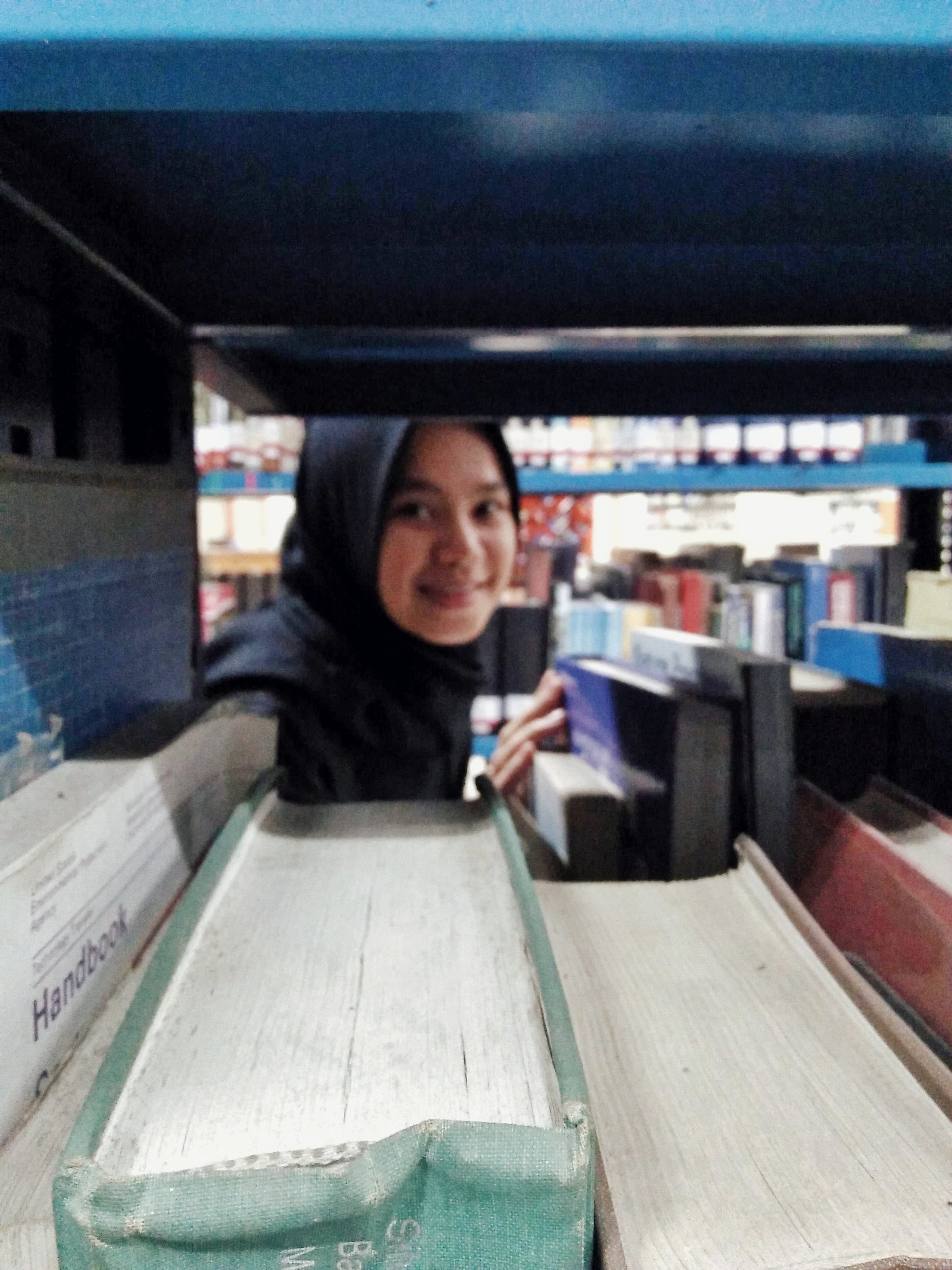 Anisa Sri R Medium