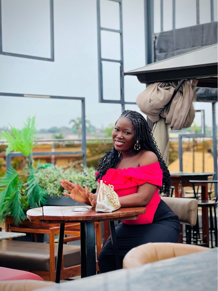 FavBoladale – Medium